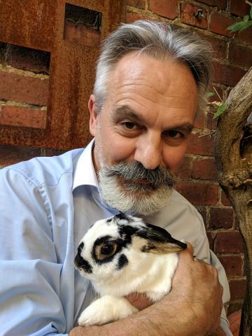 Lawrence Pope - An advocate for flying foxes | 3CR Community Radio